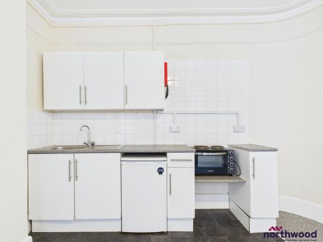1 bedroom in a house share to rent