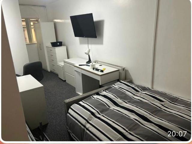 1 bedroom in a house share to rent