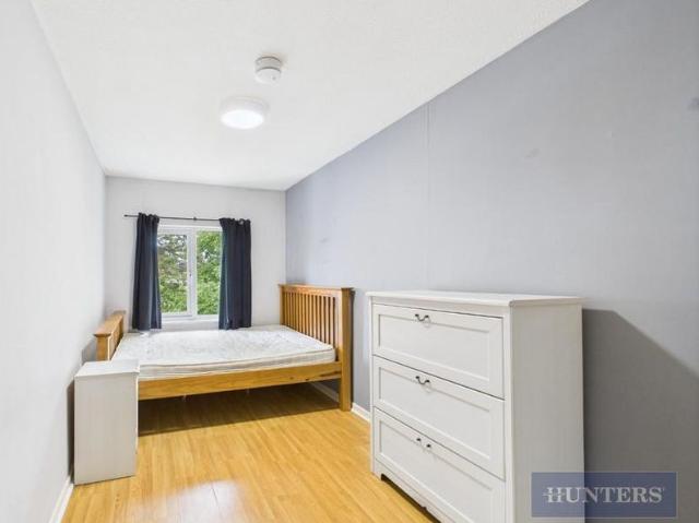 1 bedroom in a house share to rent