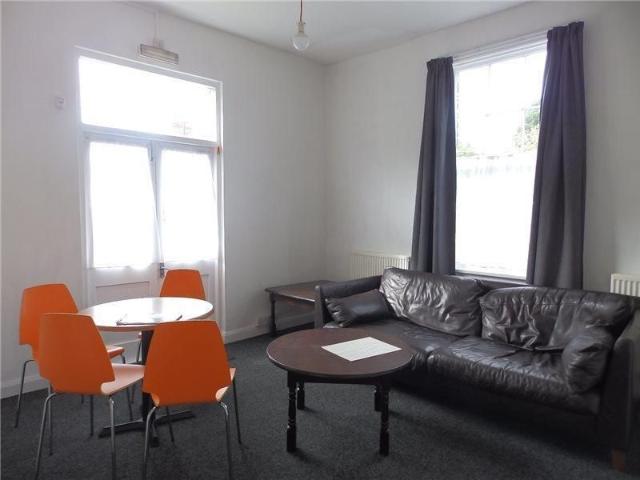 1 bedroom in a house share to rent