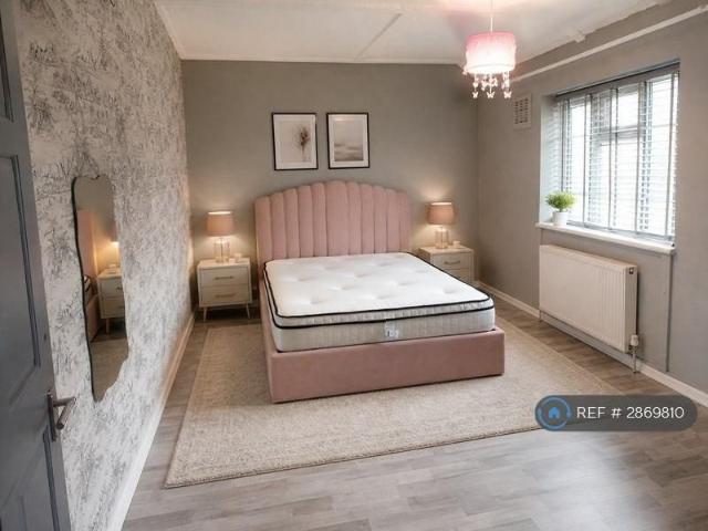1 bedroom in a house share to rent