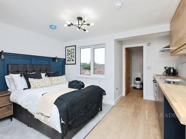 1 bedroom in a house share to rent