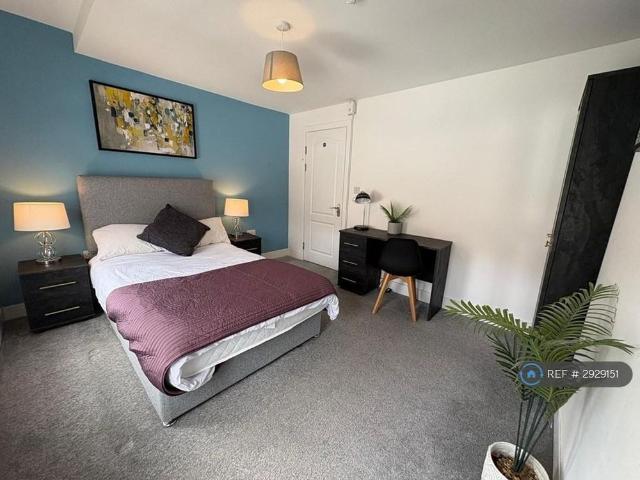1 bedroom in a house share to rent