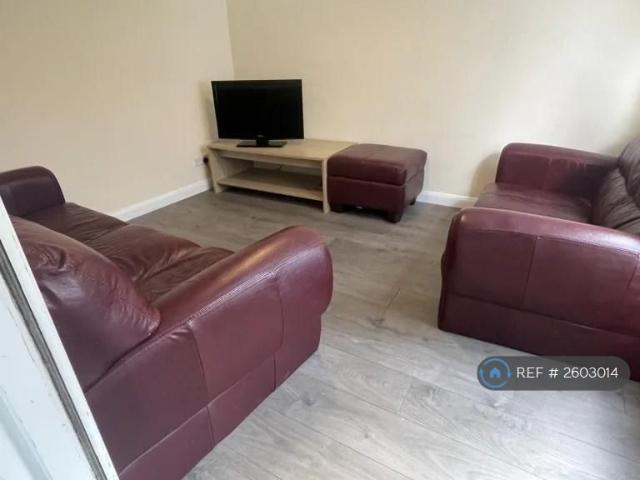 1 bedroom in a house share to rent