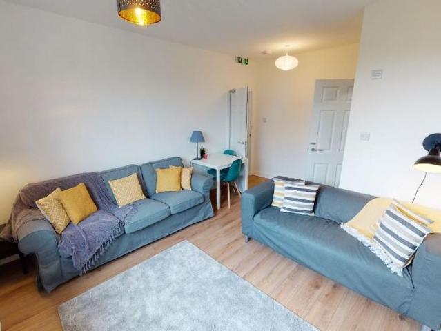 1 bedroom in a house share to rent