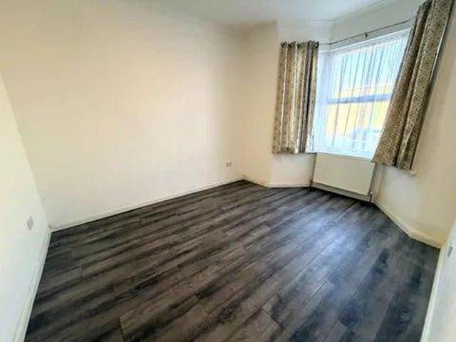 1 bedroom in a house share to rent