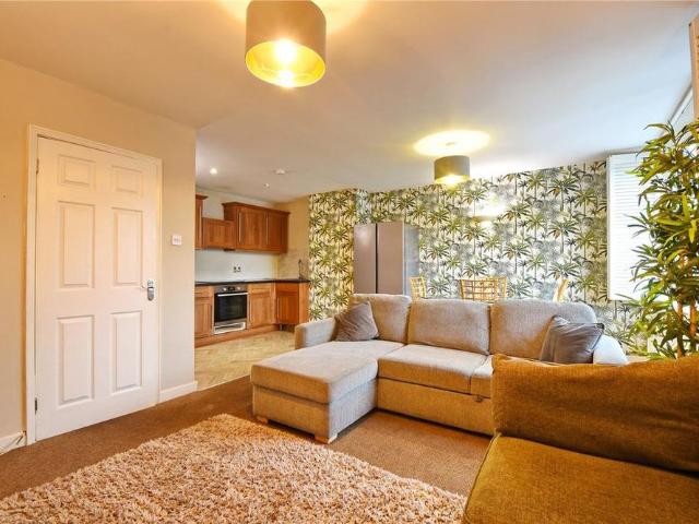 1 bedroom in a house share to rent
