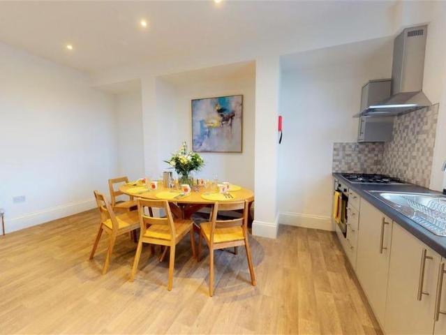 1 bedroom in a house share to rent