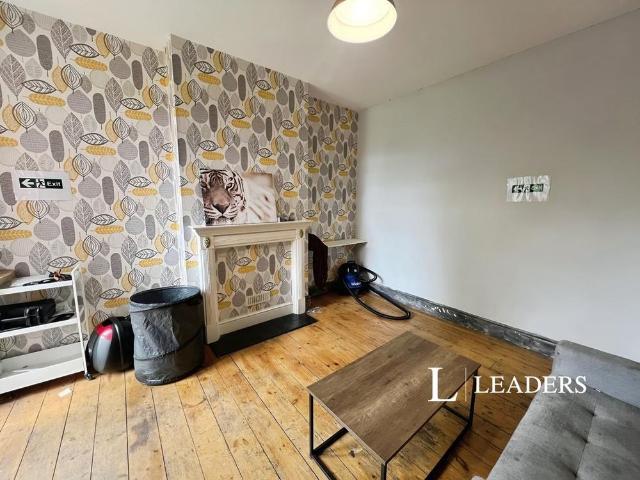 1 bedroom in a house share to rent