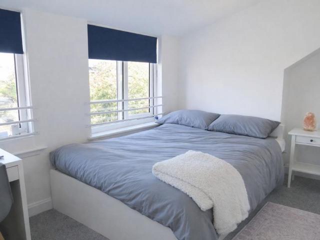 1 bedroom in a house share to rent