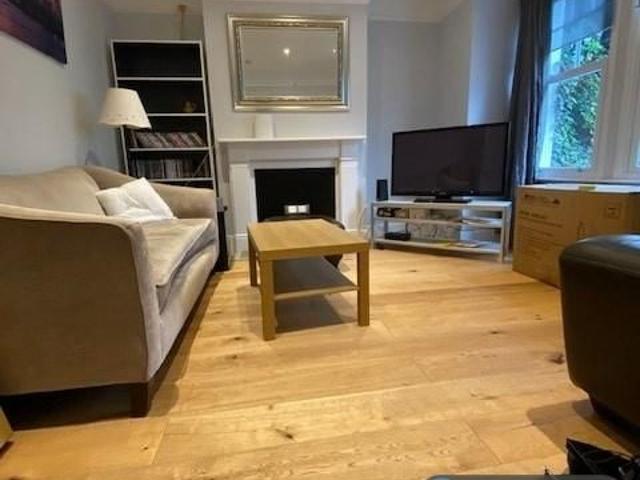 1 bedroom in a house share to rent