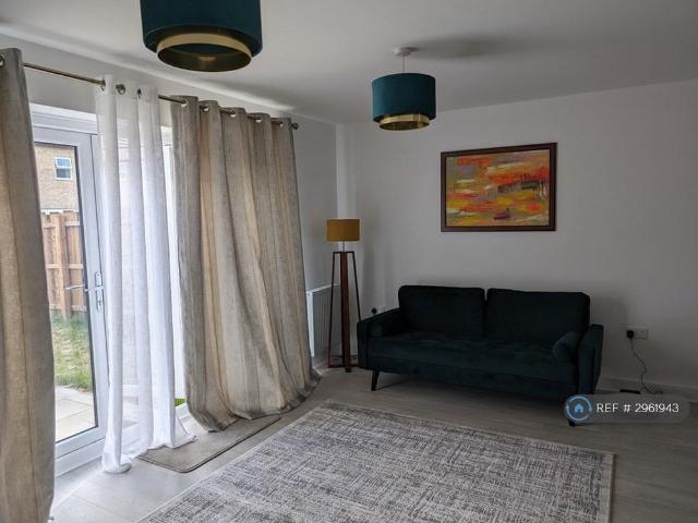 1 bedroom in a house share to rent