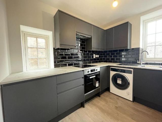 1 bedroom in a house share to rent