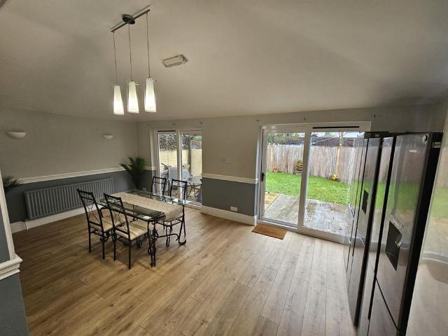 1 bedroom in a house share to rent
