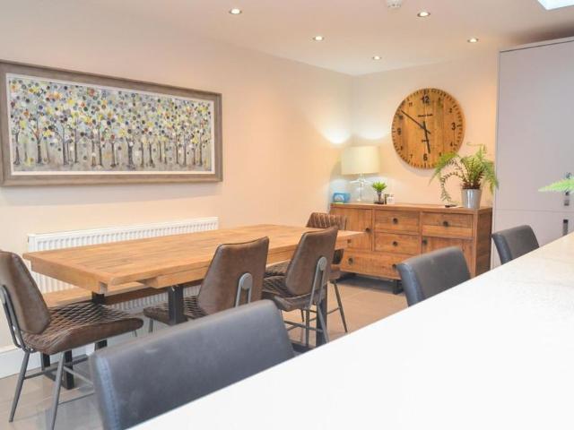 1 bedroom in a house share to rent