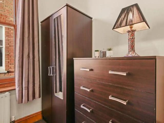1 bedroom in a house share to rent