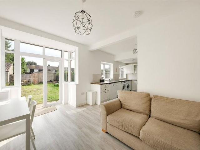 1 bedroom in a house share to rent