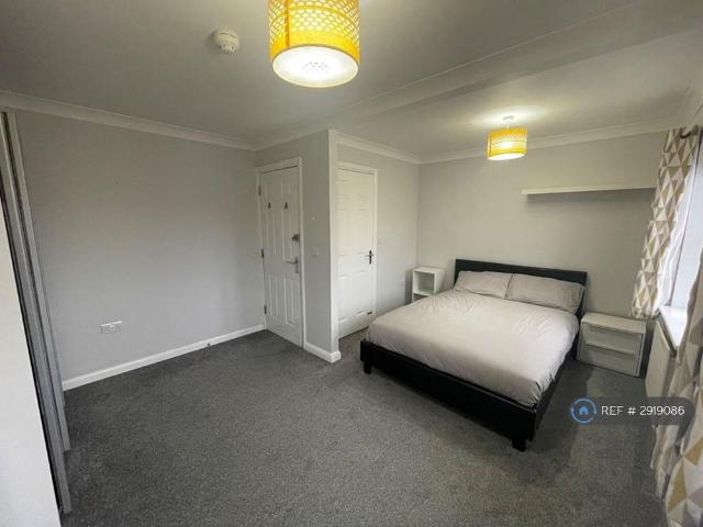 1 bedroom in a house share to rent