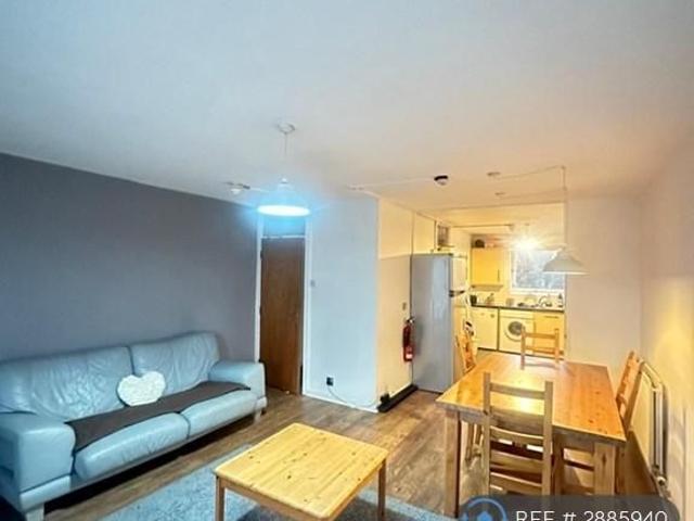 1 bedroom in a house share to rent