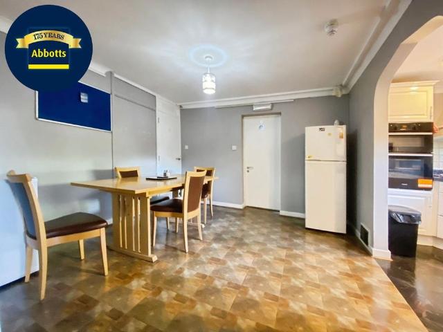1 bedroom in a house share to rent