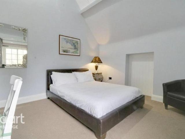 1 bedroom in a house share to rent