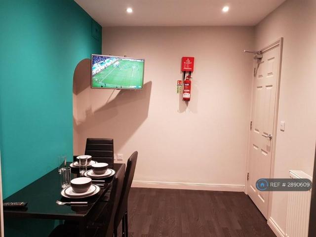 1 bedroom in a house share to rent