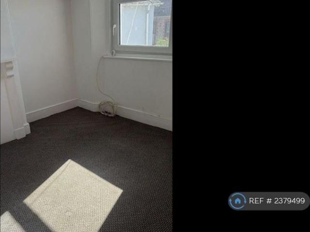1 bedroom in a house share to rent