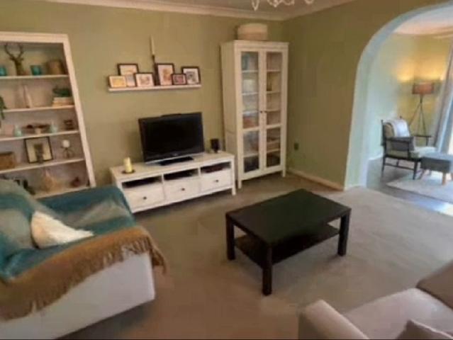 1 bedroom in a house share to rent