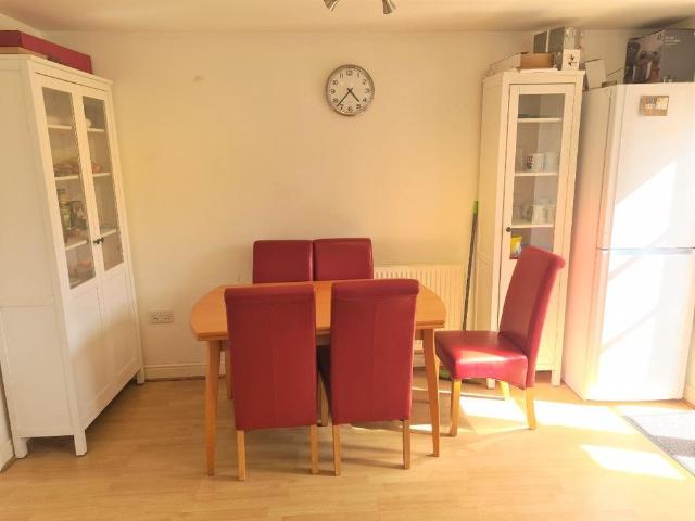 1 bedroom in a house share to rent