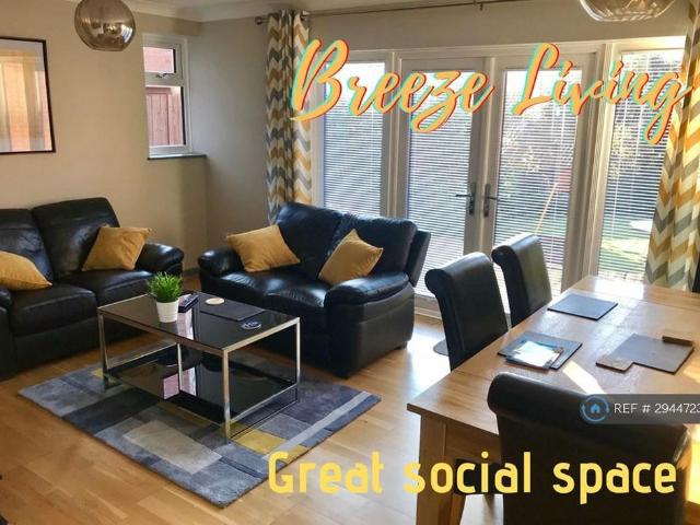 1 bedroom in a house share to rent