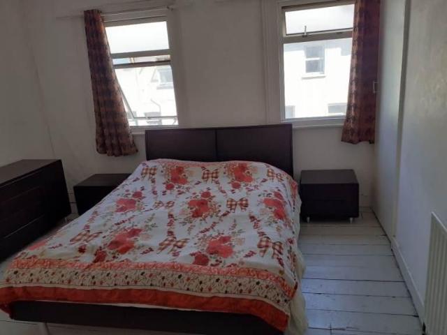 1 bedroom in a house share to rent