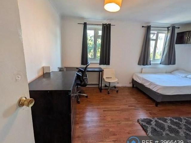 1 bedroom in a house share to rent