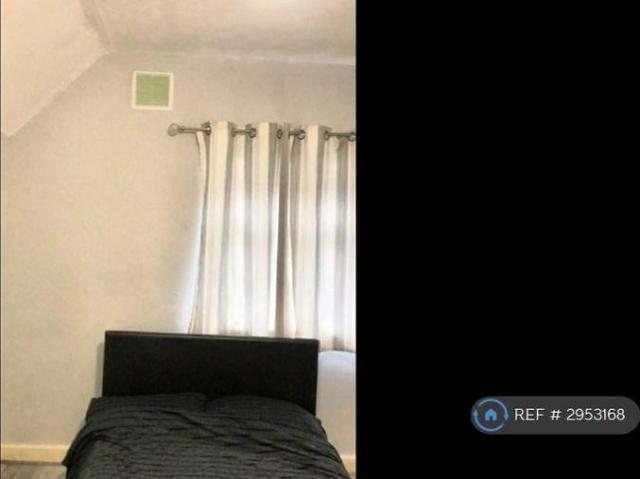 1 bedroom in a house share to rent
