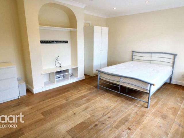 1 bedroom in a house share to rent
