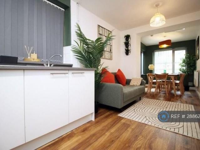1 bedroom in a house share to rent