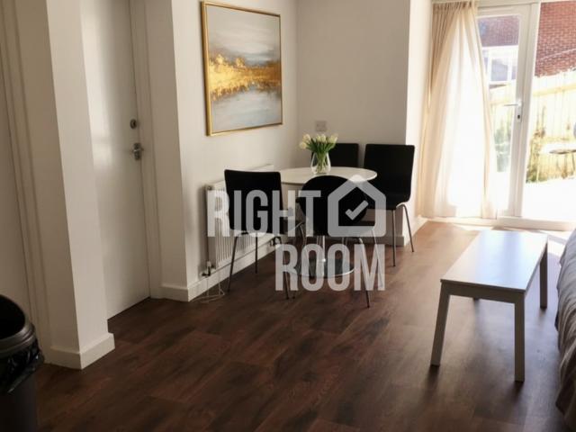 1 bedroom in a house share to rent