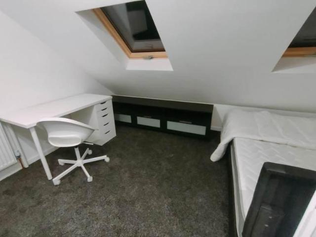 1 bedroom in a house share to rent
