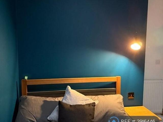 1 bedroom in a house share to rent