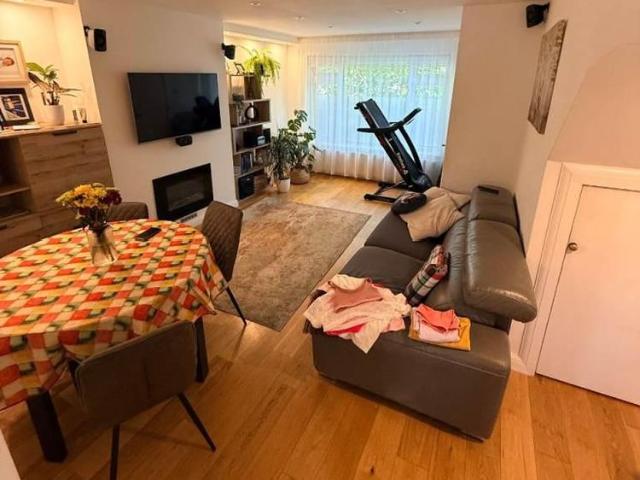 1 bedroom in a house share to rent