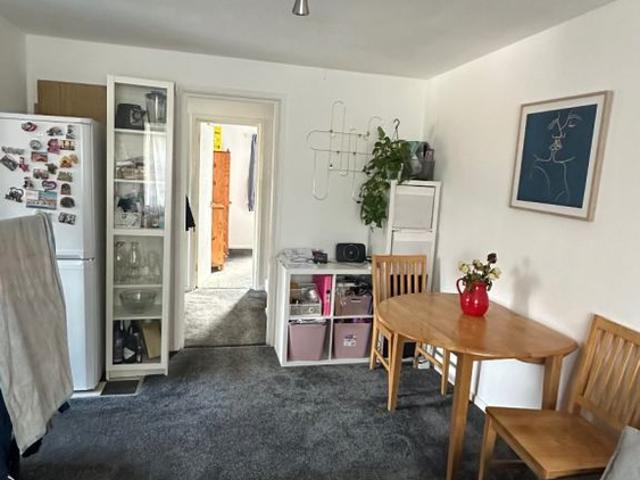 1 bedroom in a house share to rent