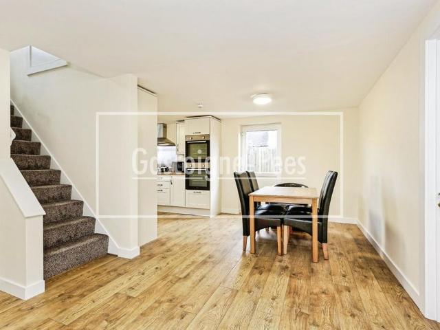 1 bedroom in a house share to rent