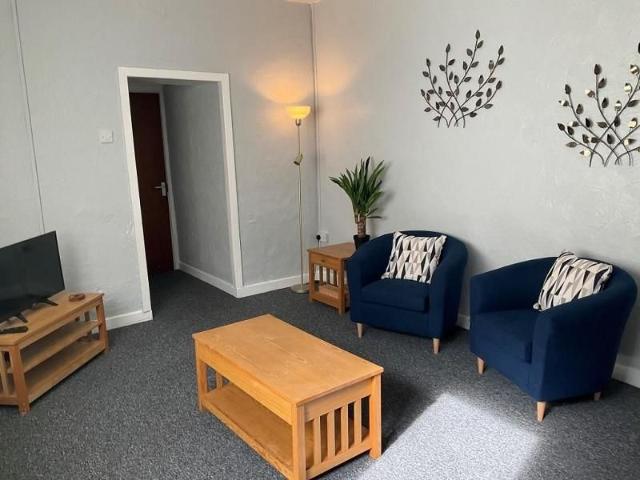 1 bedroom in a house share to rent