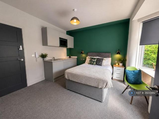1 bedroom in a house share to rent