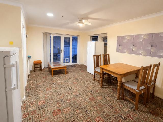 1 bedroom in a house share to rent