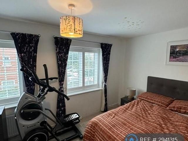 1 bedroom in a house share to rent