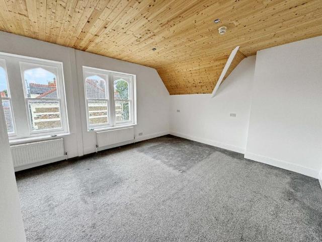 1 bedroom in a house share to rent