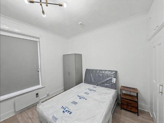 1 bedroom in a house share to rent