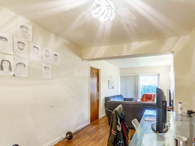 1 bedroom in a house share to rent