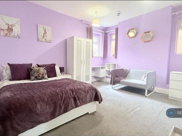 1 bedroom in a house share to rent