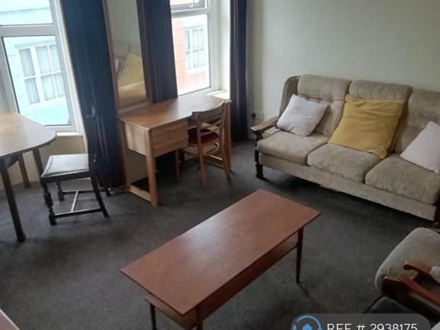 1 bedroom in a house share to rent